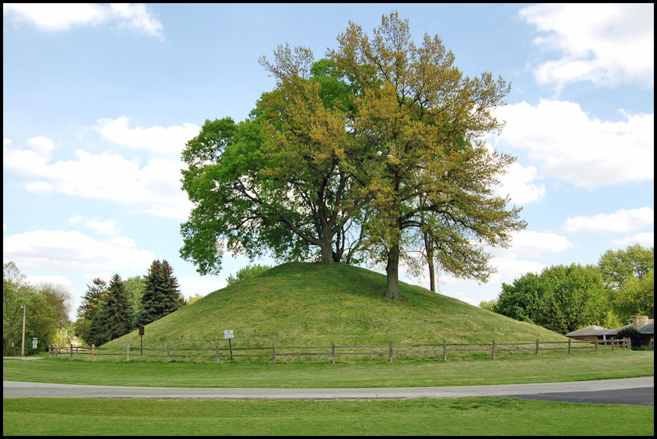 Adena Culture mounds and houses – The Americas Revealed